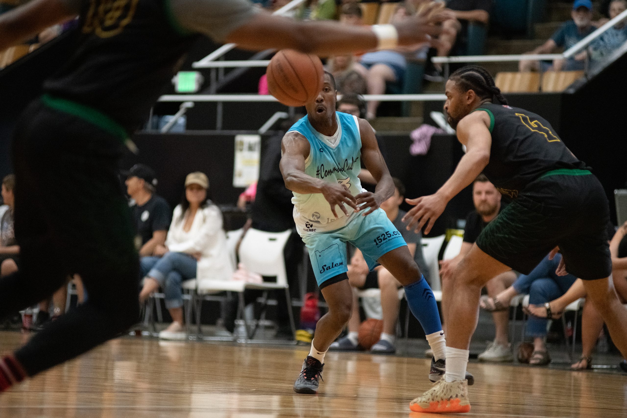 Billinger scores 21 in 4th as Capitals win season finale in double OT ...