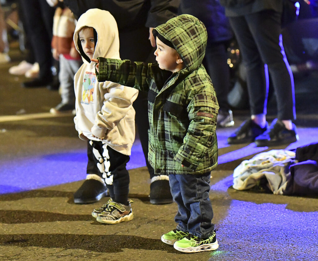 PHOTOS: Keizer is entertained by more than 70 holiday parade entries ...