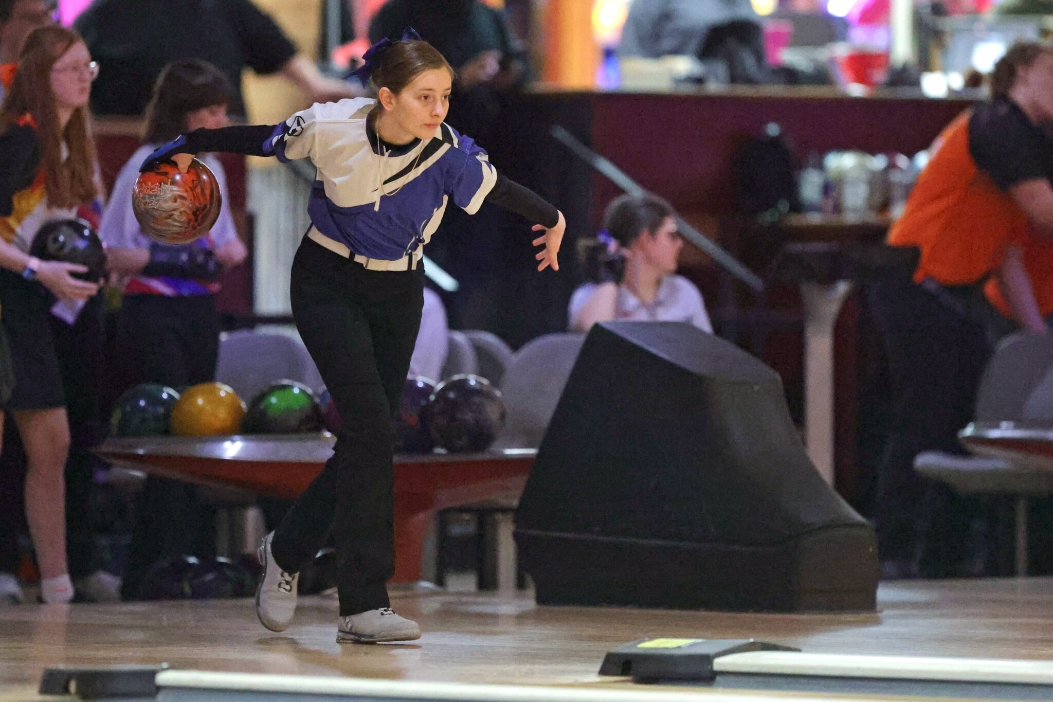 Lady bowlers from McNary advance to state competition in Hillsboro ...